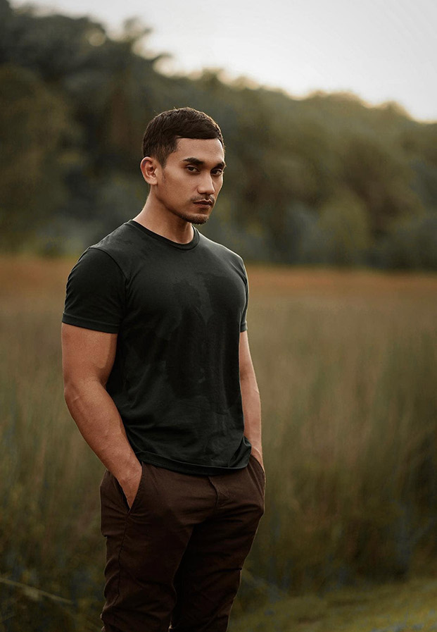 Surasak Manmana เปิดวาร์ป หนุ่มหล่อคมเข้มสไตล์ยุโรปสุดเร้าใจ