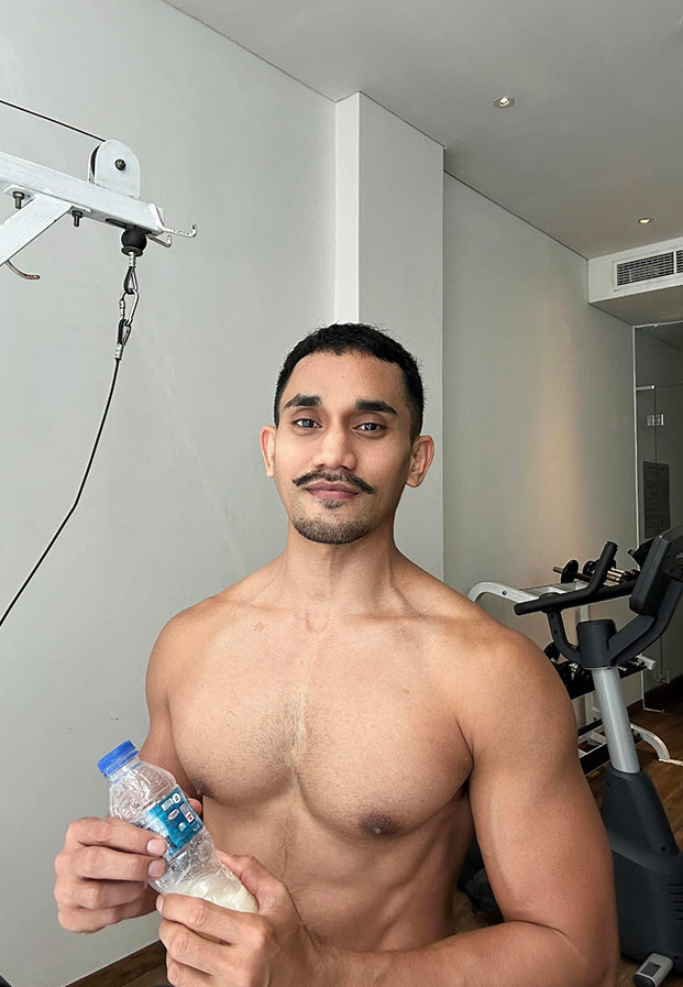 Surasak Manmana เปิดวาร์ป หนุ่มหล่อคมเข้มสไตล์ยุโรปสุดเร้าใจ