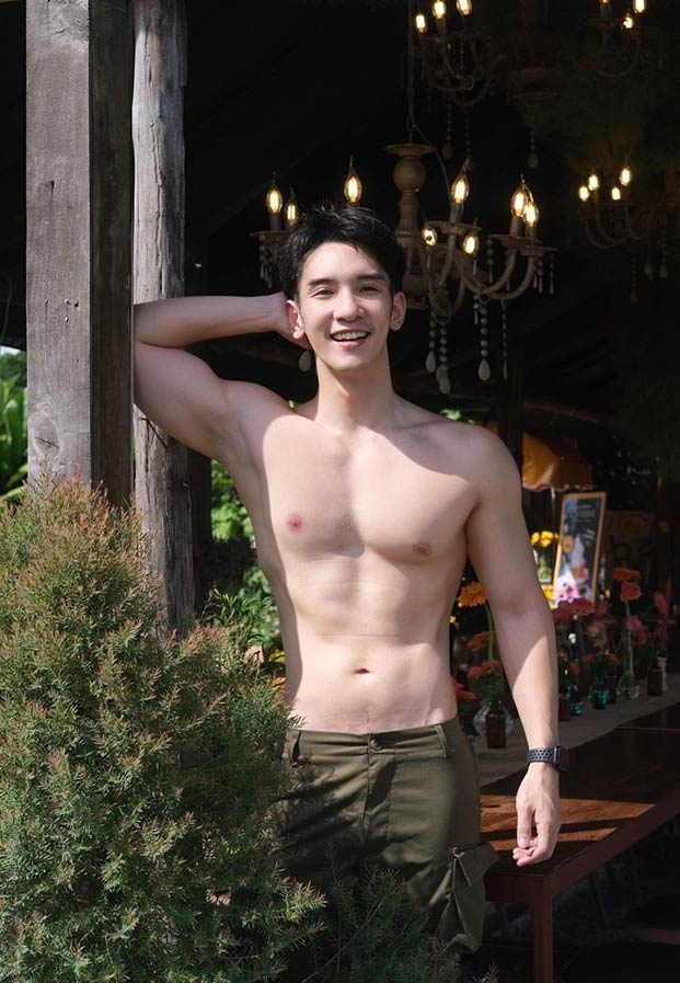 Kieng B เปิดวาร์ป นายแบบสุดหล่อฮอตร้อนแรง หุ่นแซ่บมาก