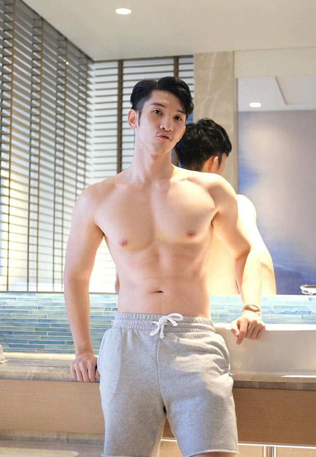 Kieng B เปิดวาร์ป นายแบบสุดหล่อฮอตร้อนแรง หุ่นแซ่บมาก