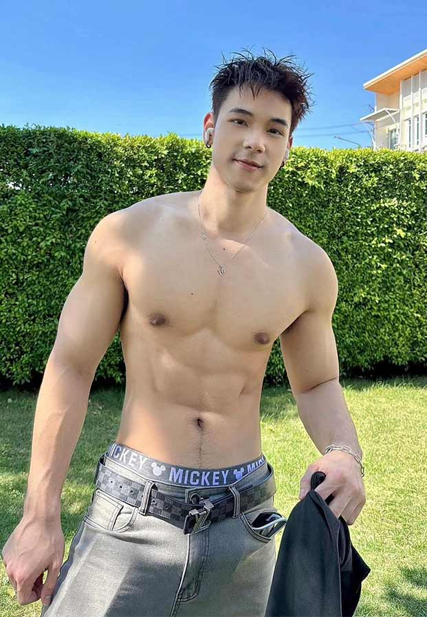 Nattapol Ngamsaard นายแบบหุ่นแซ่บเร่าร้อนเกินต้าน